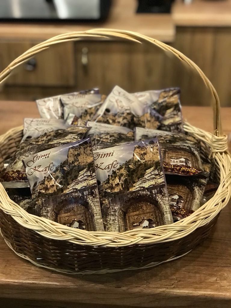 Ke qenë ndonjëherë, te kafja Gimit? - Ngjarjet e Ditës