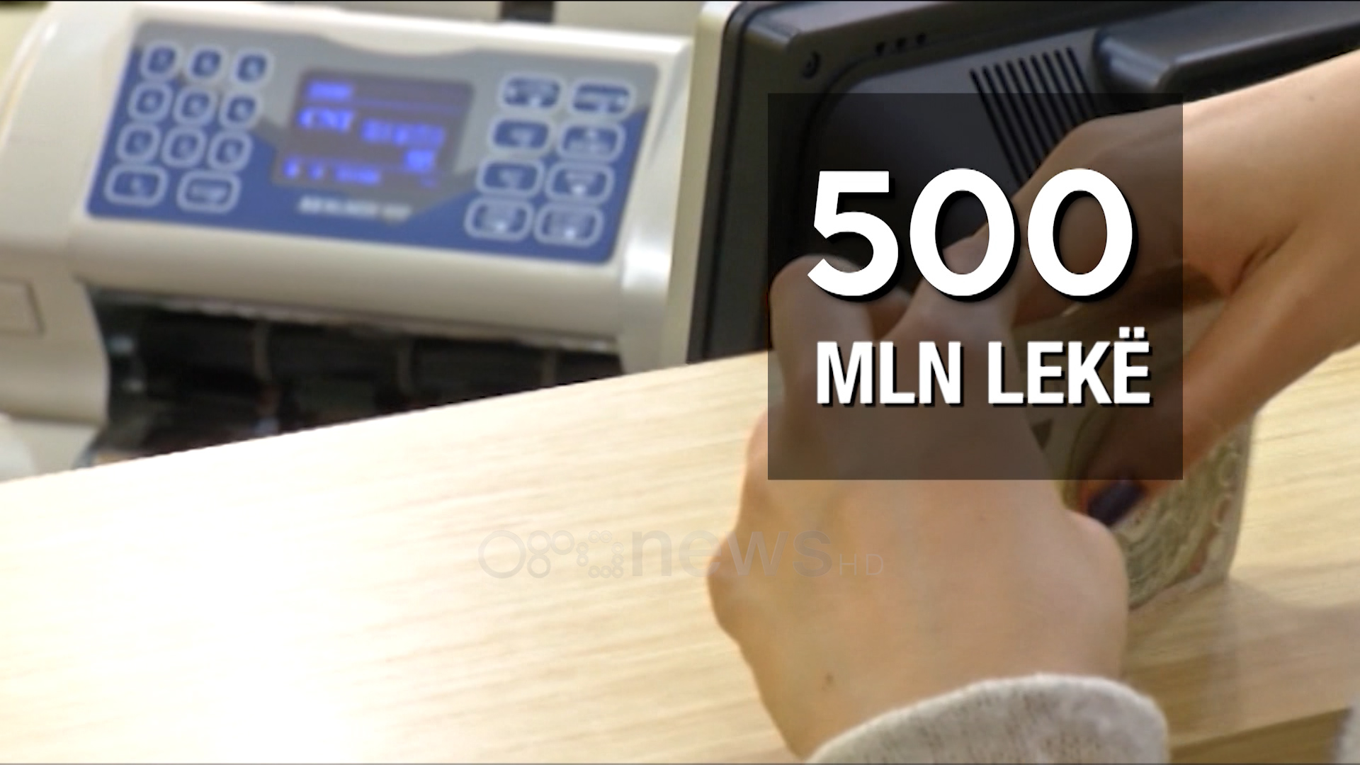 Pak dritë dhe ushqim për Vitin e Ri, familja në Elbasan jeton si “në ...