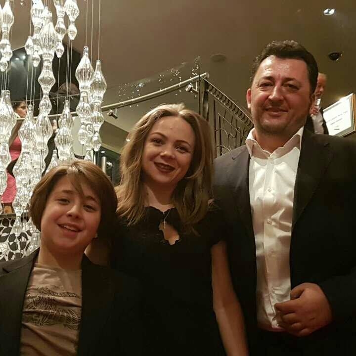 Misteriozi Aldon Lipe na prezanton për herë të parë me vajzën 17 ...