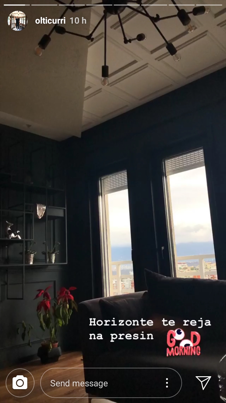 Shtëpi kemi parë plot, po jo si kjo e Oltit - Showbiz