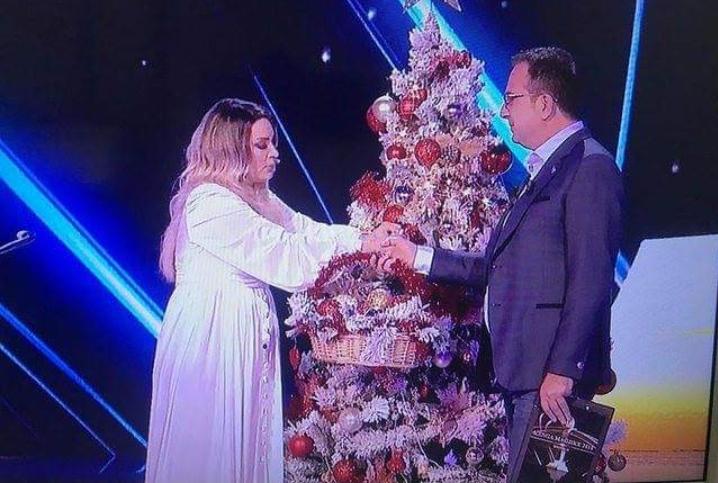 Të bëhem nënë. Dëshira që Rozana vari në pemën e Krishtlindjeve - Showbiz Të bëhem nënë. Dëshira që Rozana vari në pemën e Krishtlindjeve - Showbiz